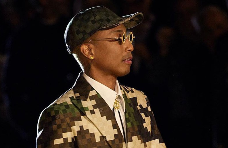 Pharrell Williams debutó como Director Creativo de Louis Vuitton