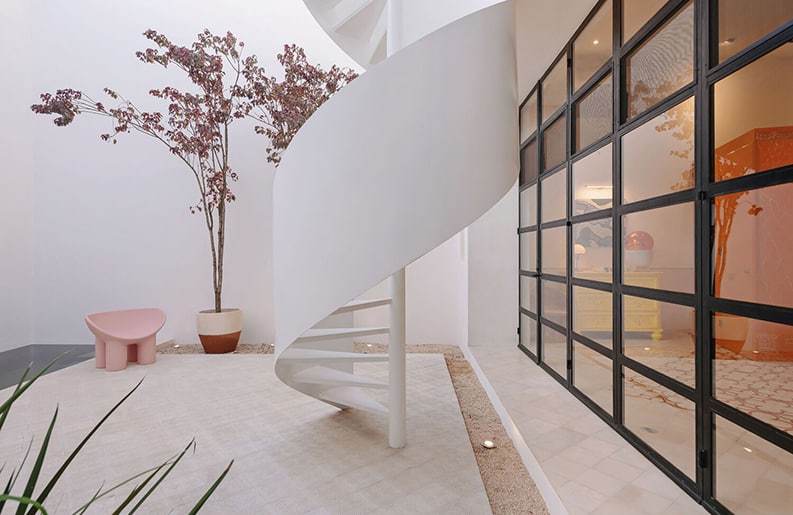 Espacio concebido como casa-estudio para un artista mexicano