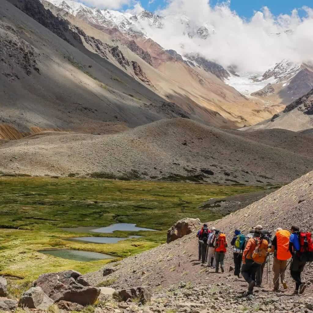 Valle de las Lágrimas. Viaje al Milagro de los Andes Valle de las Lágrimas. Viaje al Milagro de los Andes