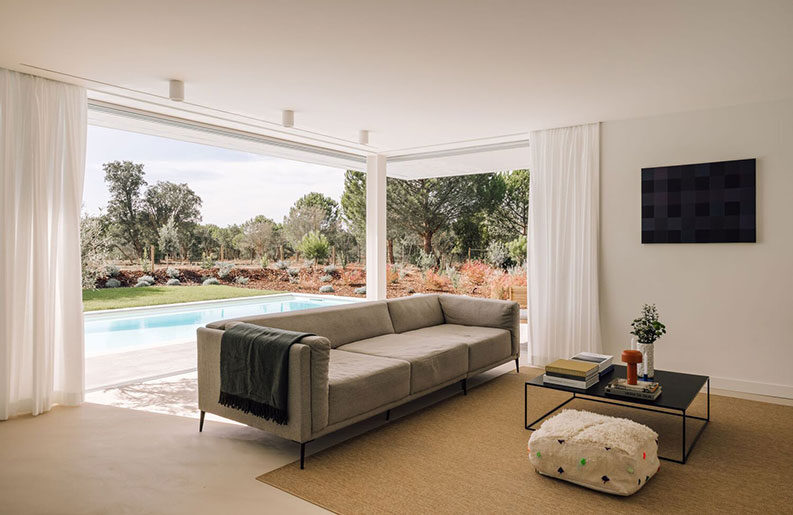 Casa HD by Desvão Atelier